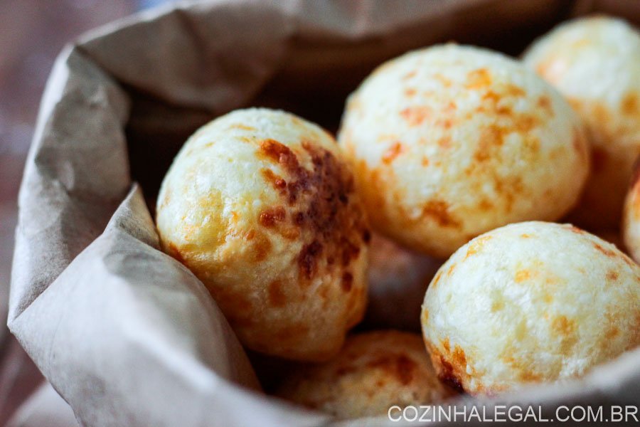 Pão de queijo de tapioca é uma receita tão fácil de fazer e ...