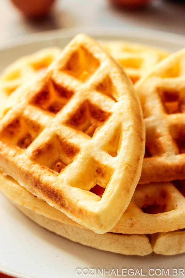 Que tal preparar um delicioso waffle de pão de queijo para o café da ...